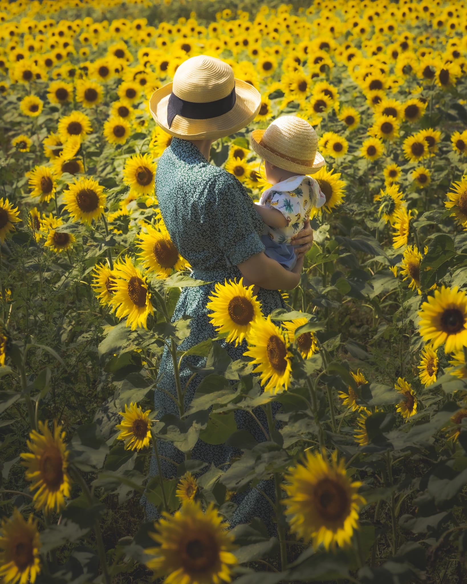Tokyo Foto Awards - “Summertime” on 2021 TIFA Winner Photos